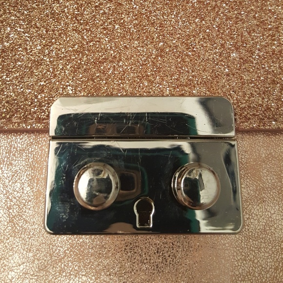 Max Studio | Bags | New Max Studio Rose Gold Glitter Crossbody Bag Nwt ...